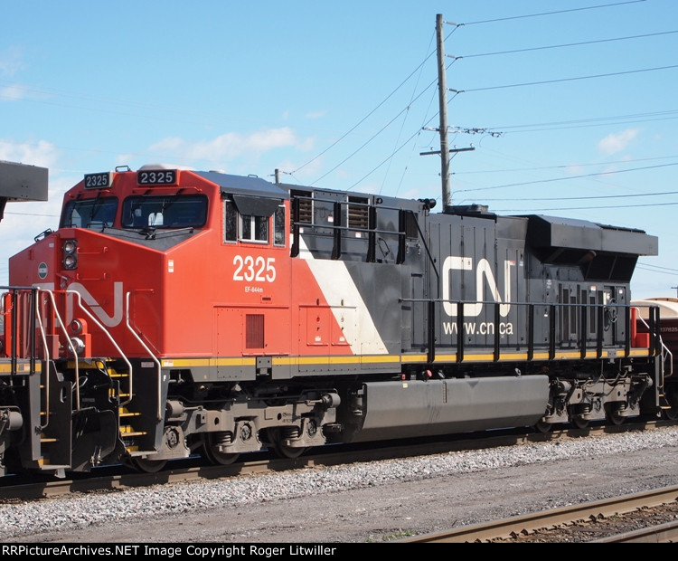 CN 2325